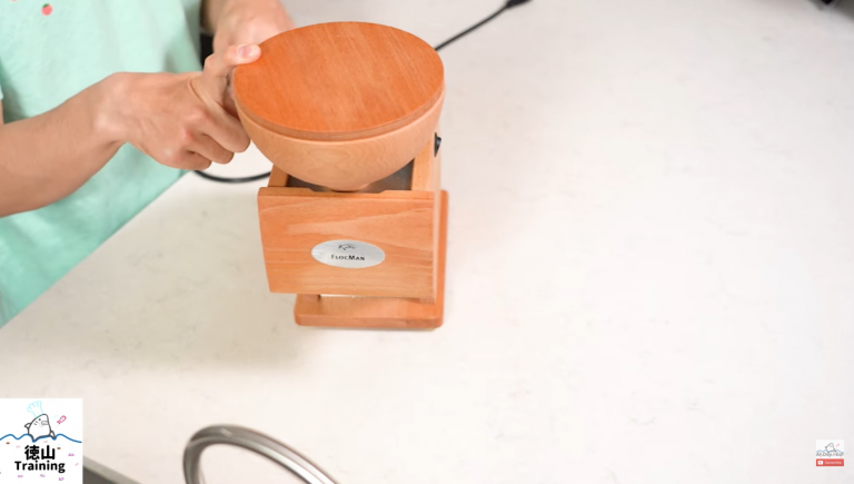 Komo Flocman Flaker Review | Make Oatmeal Taste Good!