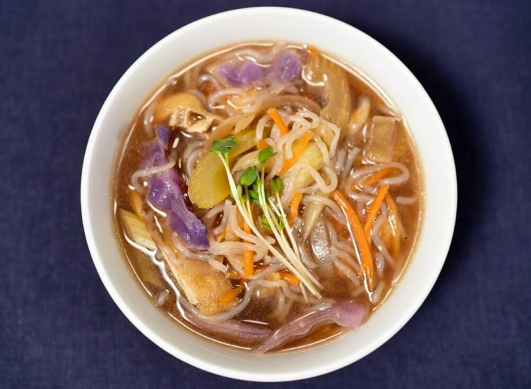 How to make mentsuyu | Japanese noodle soup base with dashi 🍜 - all day ...