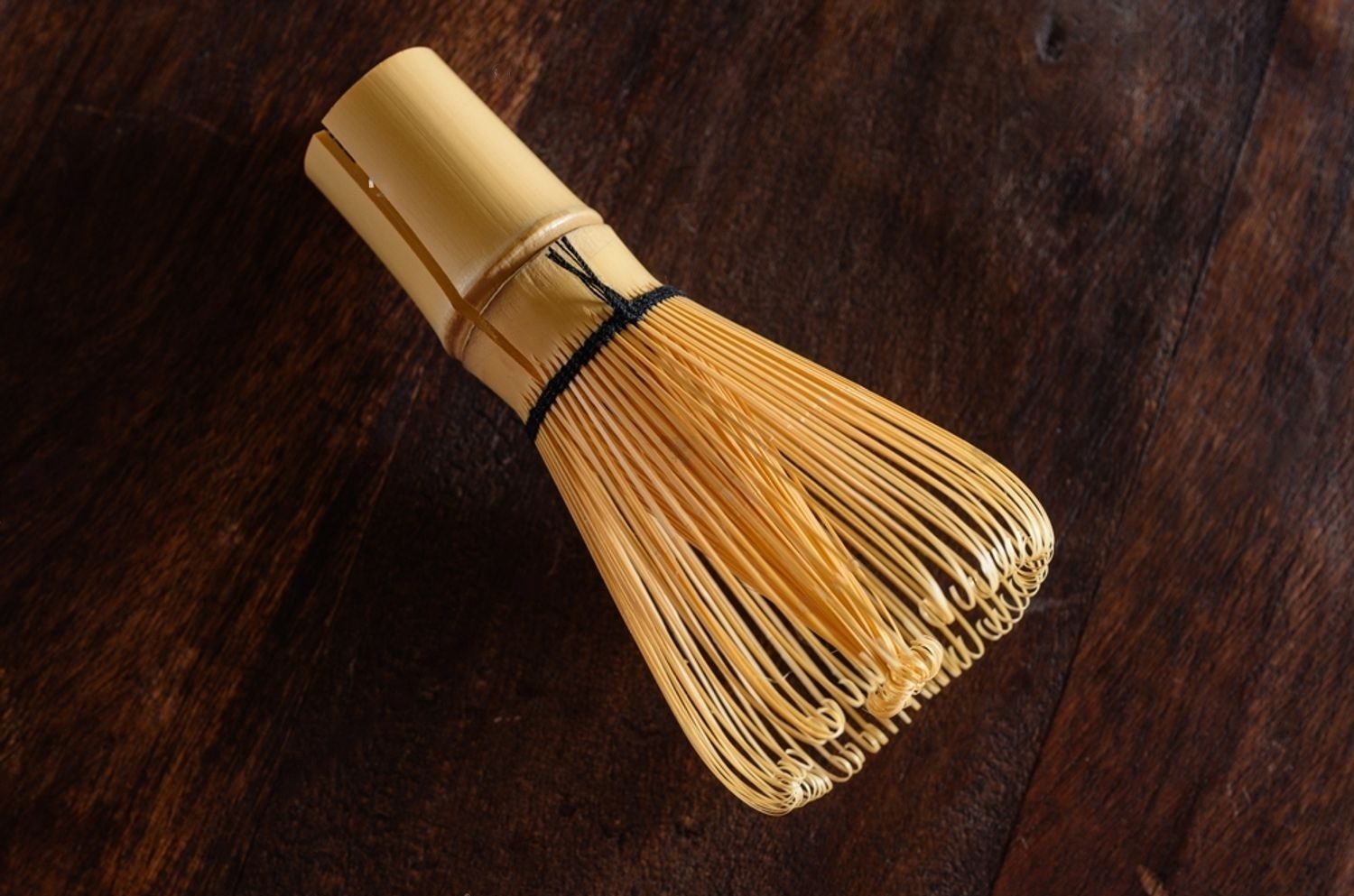 The Best Bamboo Whisk For Matcha: Hand-Powered Matcha Scoop