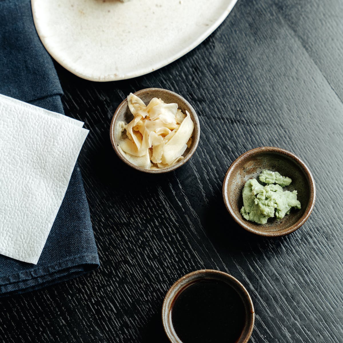 Sushi Guide: A Beginners Guidfe For Mastering Sushi